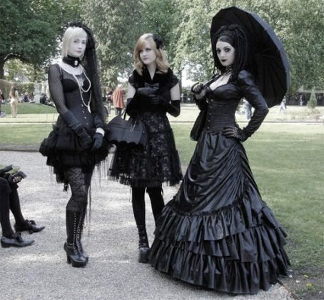 Why is Gothic Clothing Popular? - Best Shopping Guide